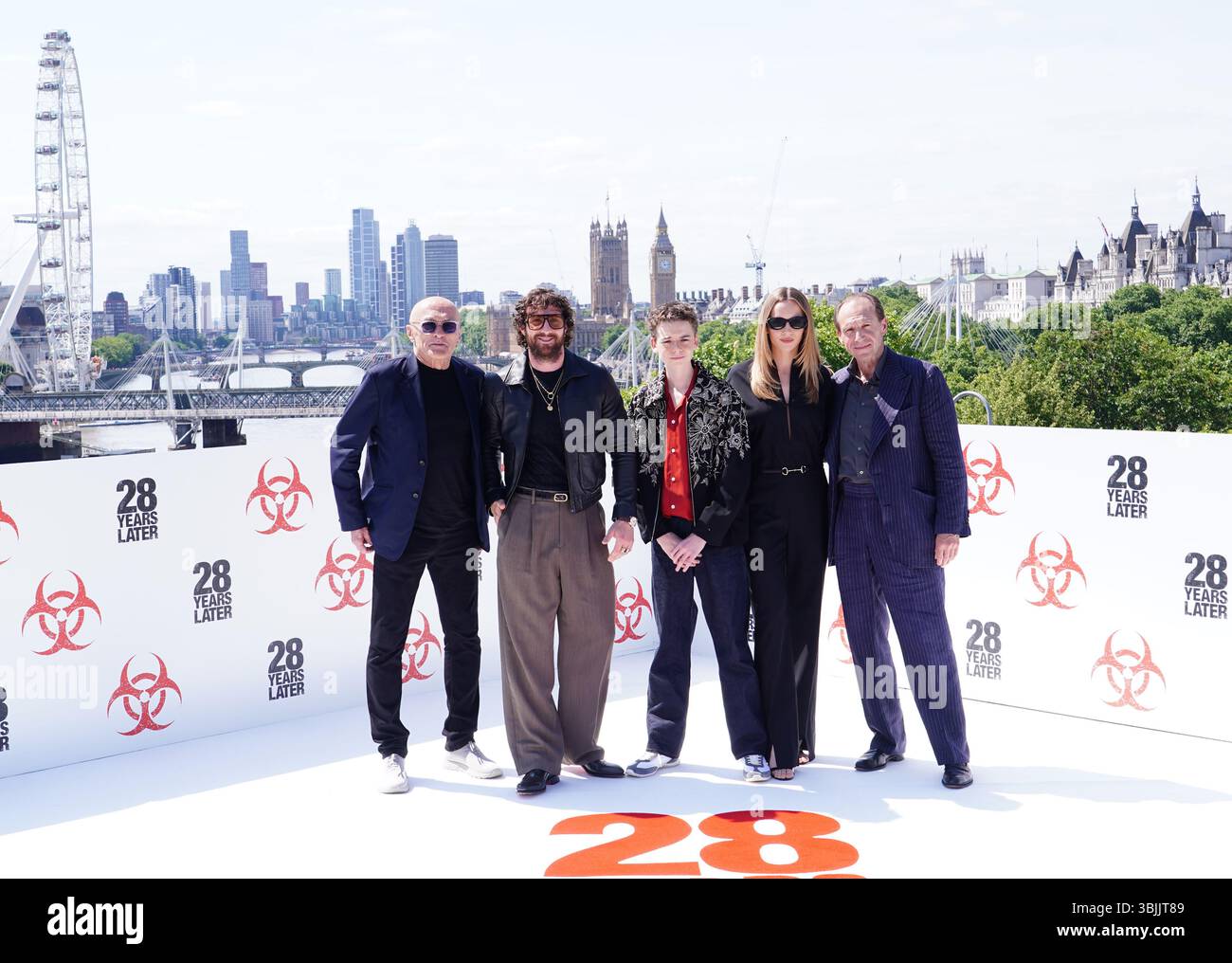 (left-right) Danny Boyle, Aaron Taylor-Johnson, Alfie Williams, Jodie ...