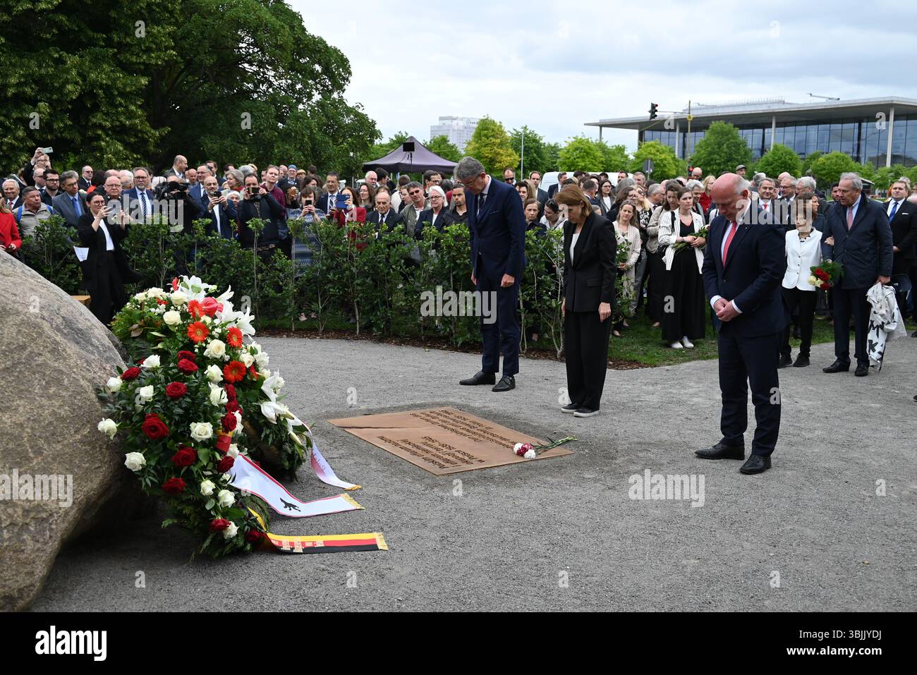 From left German State Culture Minister Wofram Weimer, Polish Culture ...