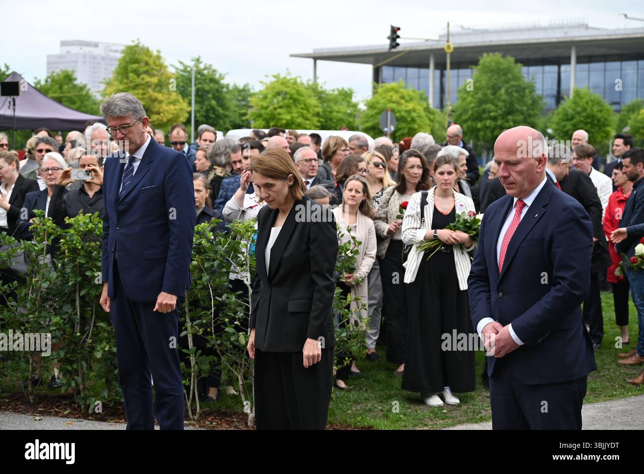 From left German State Culture Minister Wofram Weimer, Polish Culture ...