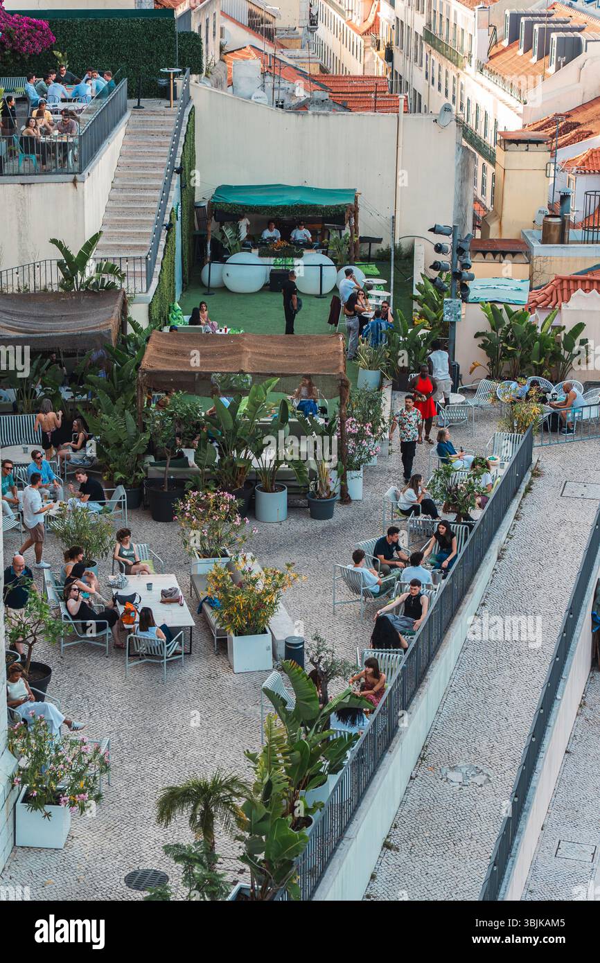 Terrace caf hi-res stock photography and images - Alamy
