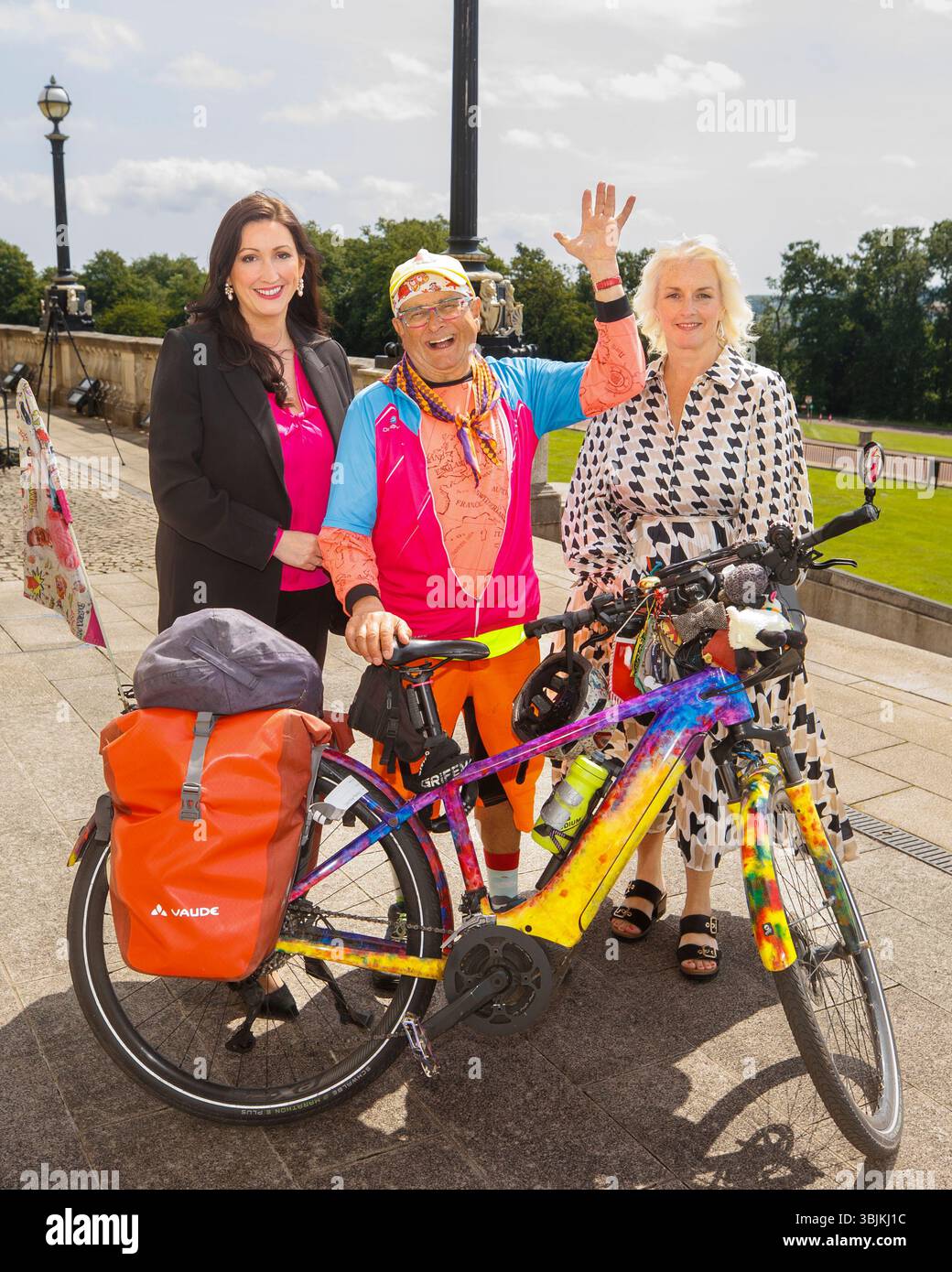 TV presenter Timmy Mallett (centre) visiting the Parliament Buildings ...