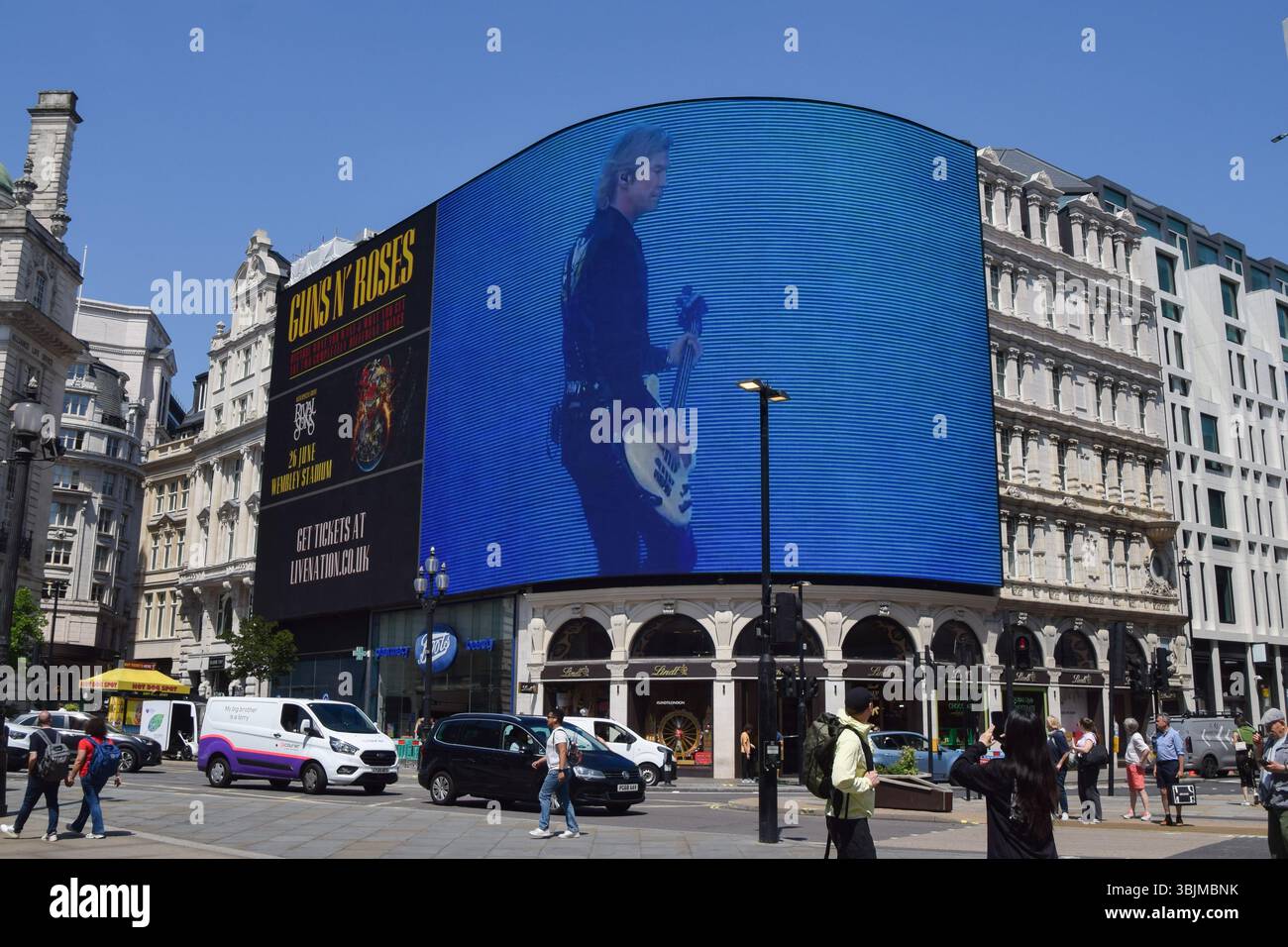 London, UK. 16th June 2025. The Piccadilly Lights screen in Piccadilly ...