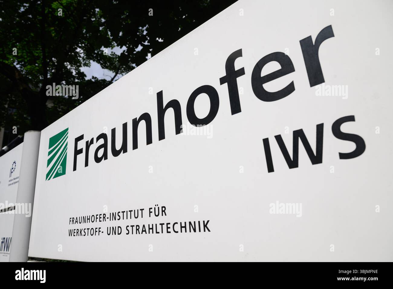 Iws symbol hi-res stock photography and images - Alamy