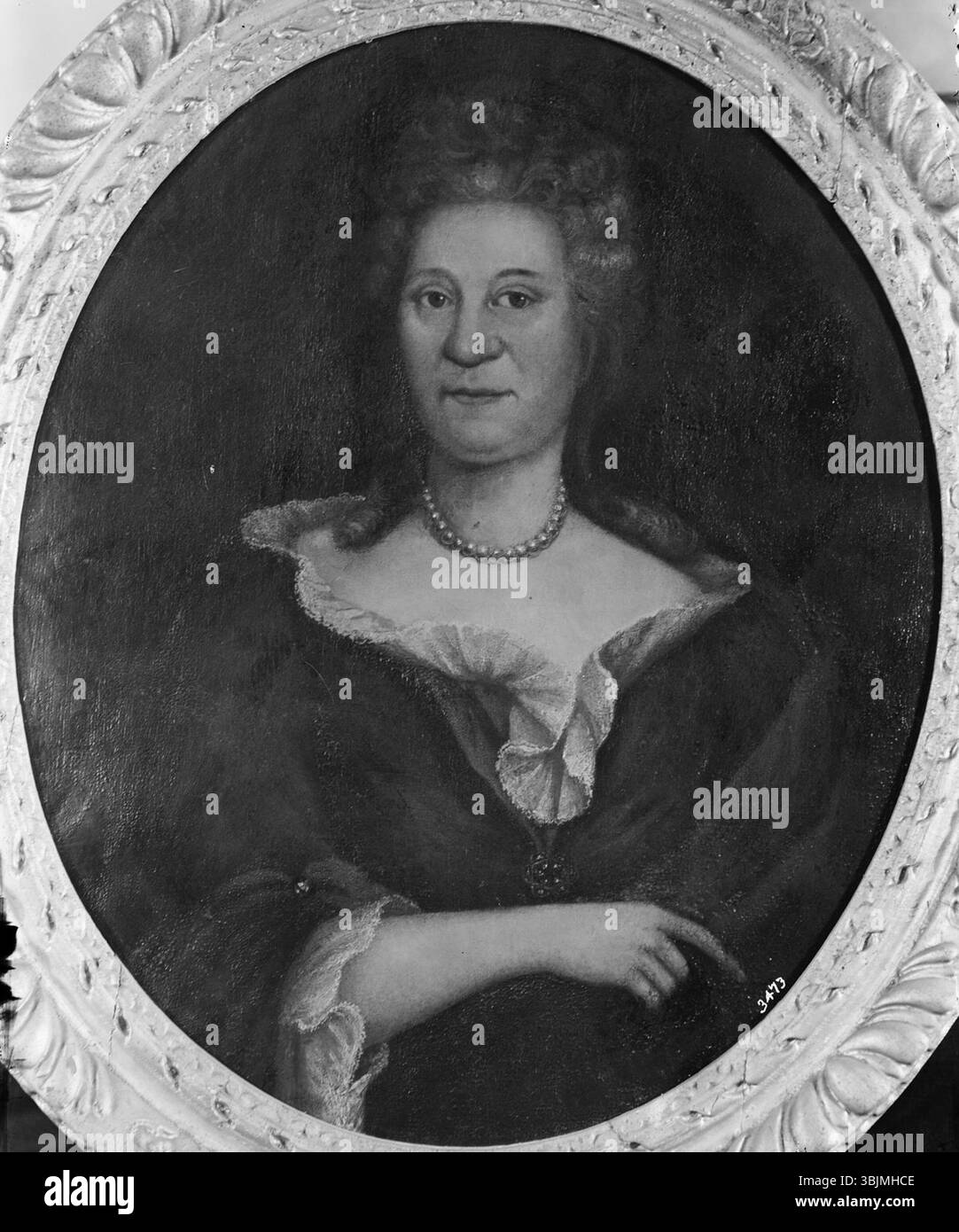 This 1710 portrait by Justus Engelhardt Kühn shows Eleanor Hatton, wife ...