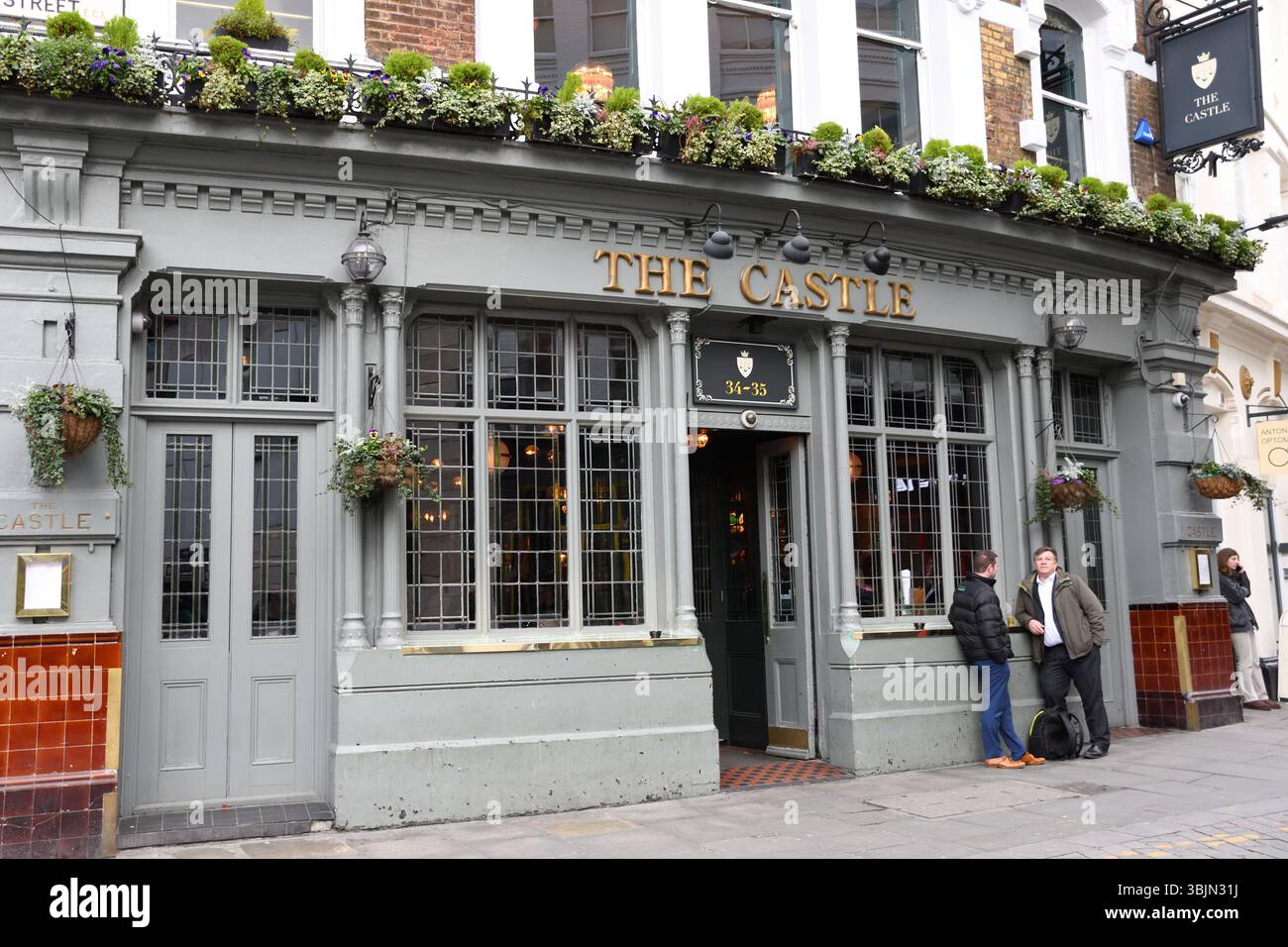 The Castle Pub and Restaurant, Farringdon, London, United Kingdom Stock ...