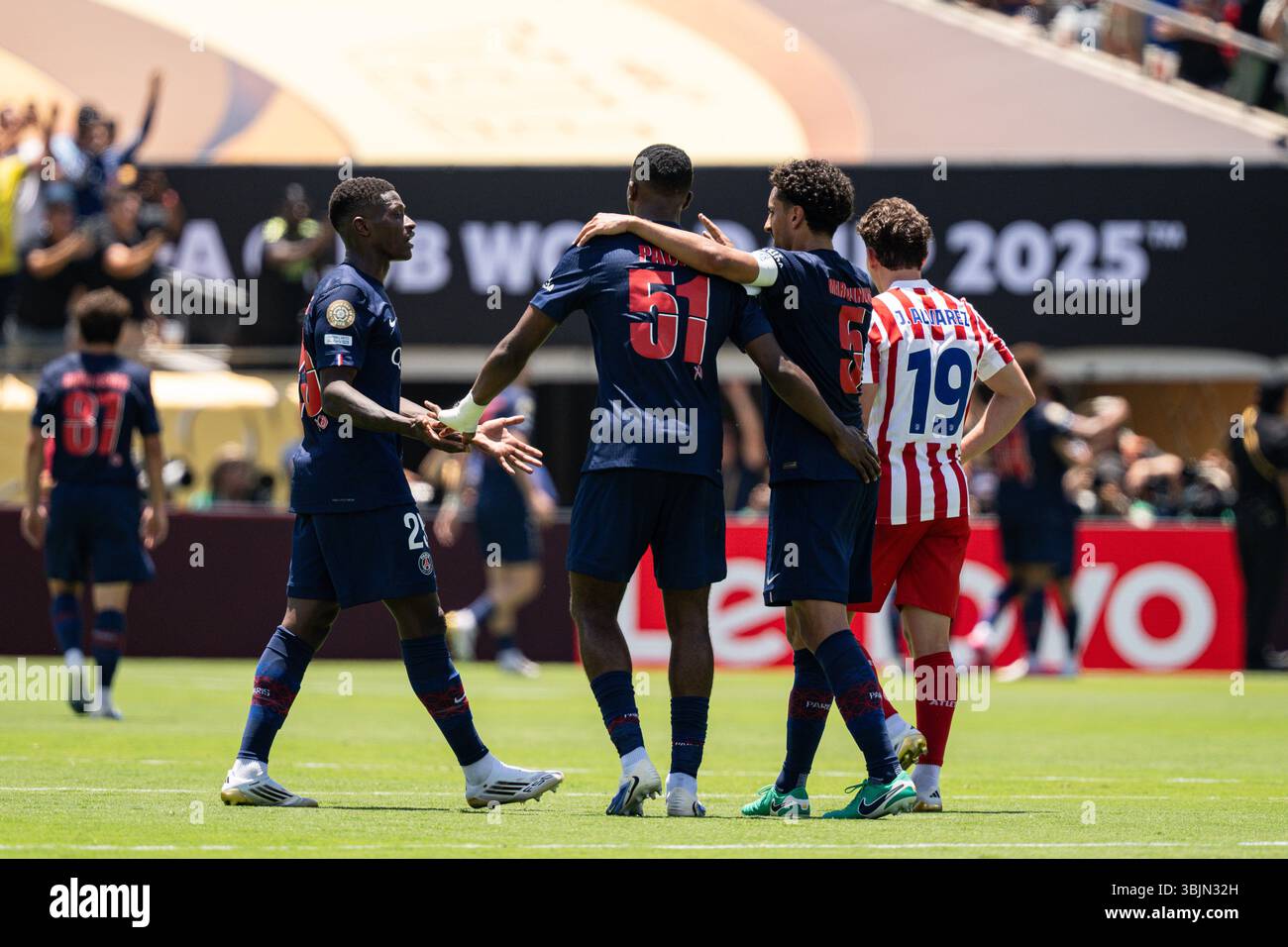 William pacho of psg hi-res stock photography and images - Alamy