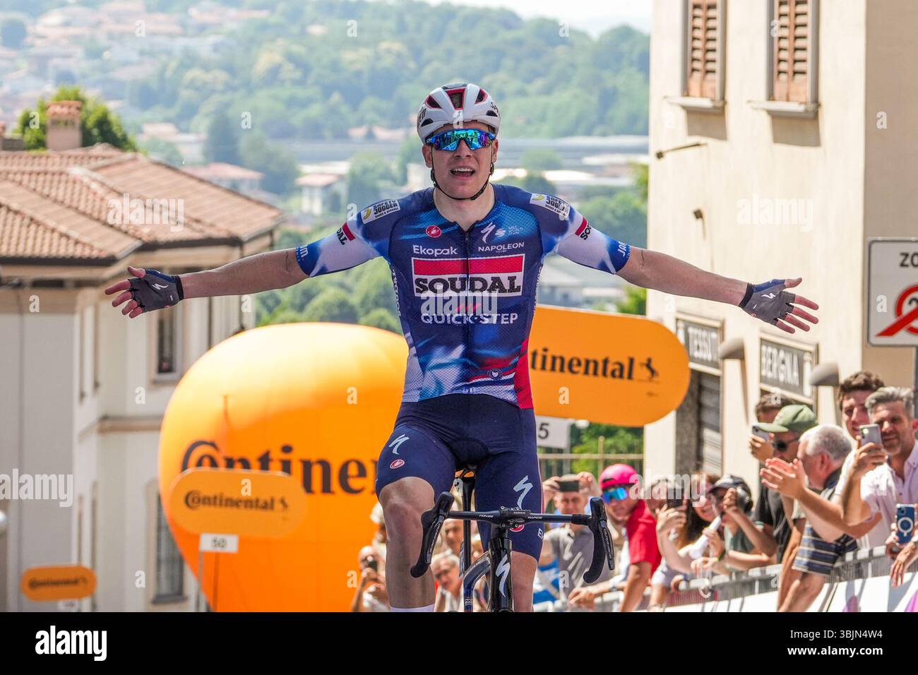 Cantu, Italia. 16th June, 2025. VERVENNE Jonathan ( SOUDAL QUICK-STEP ...