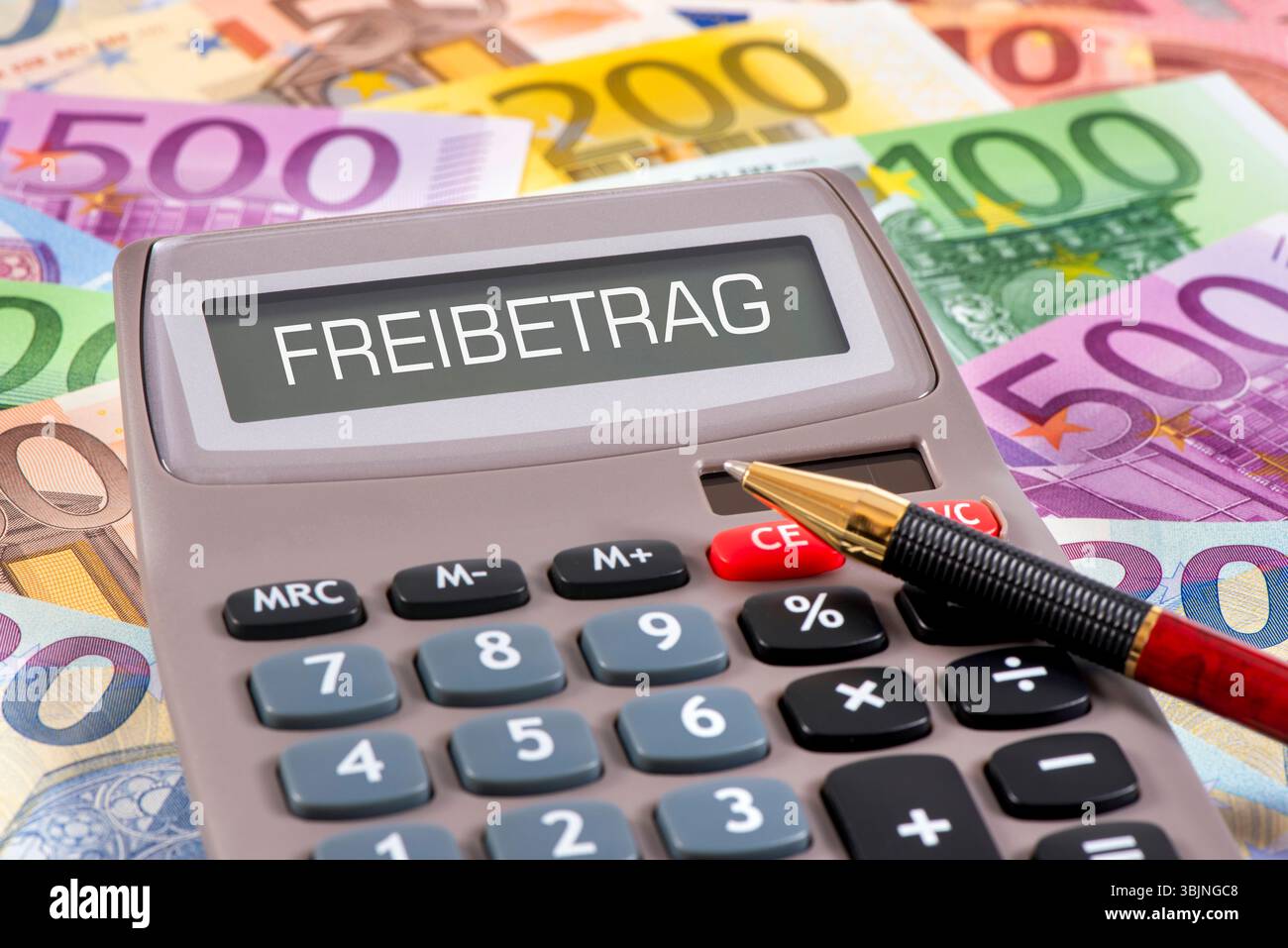 Freibetrag der Finanzen Das Display in einem Taschenrechner ist ...