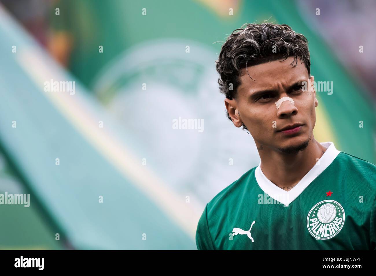New Jersey, USA. 15th June, 2025.Richard Rios of SE Palmeiras looks on ...