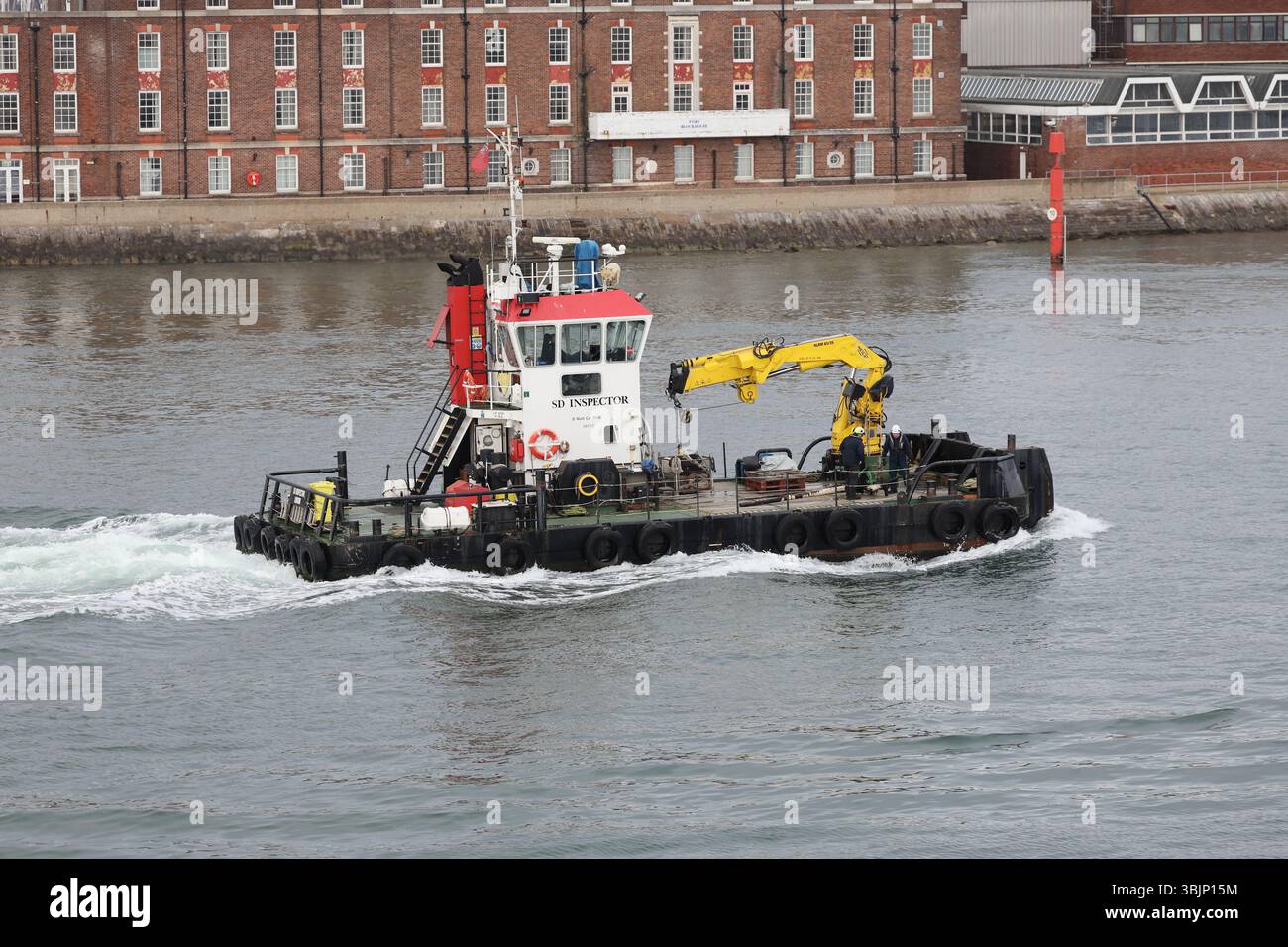 The Serco Marine utility vessel SD INSPECTOR entering harbour Stock ...