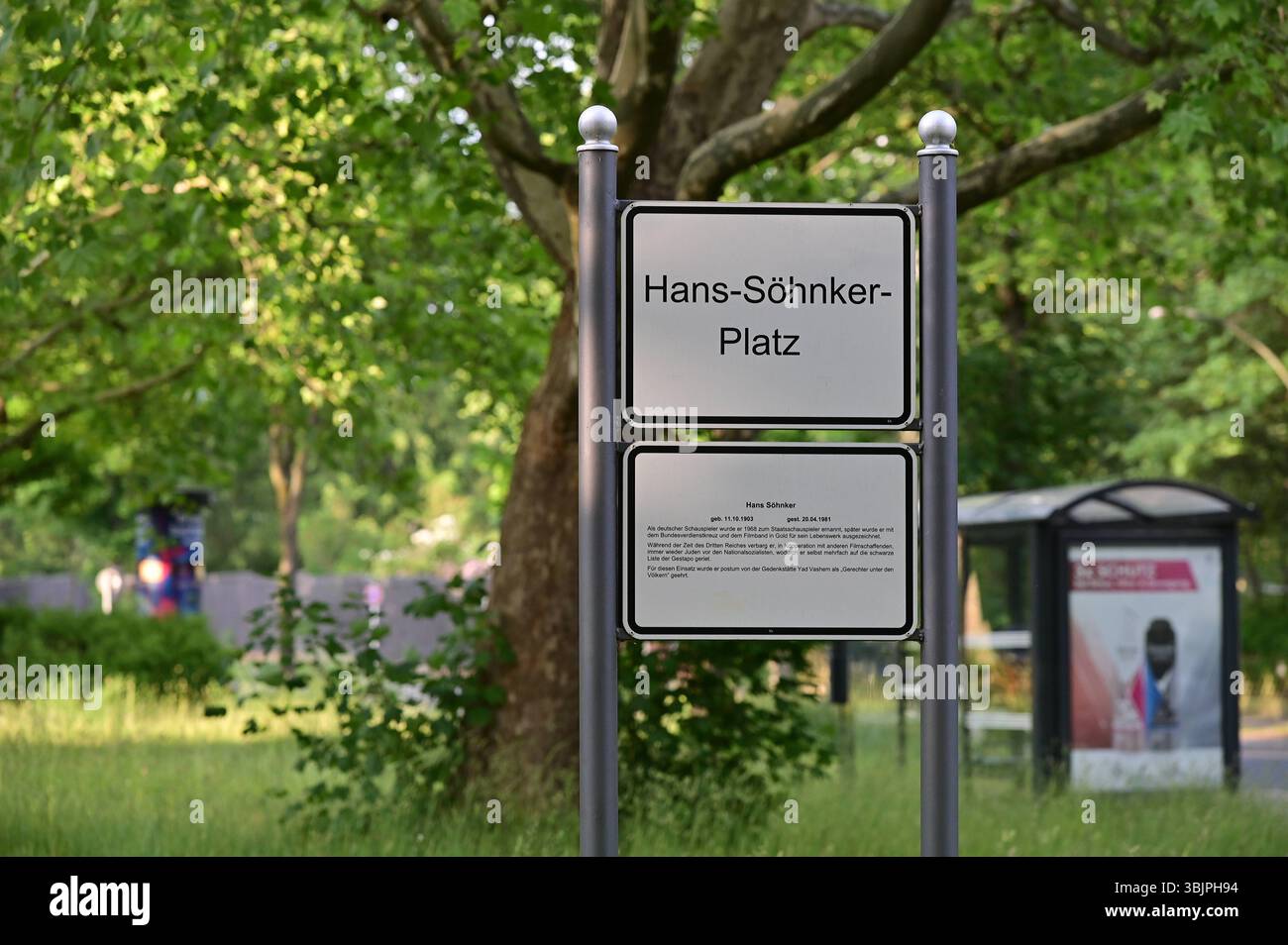 Hans-Söhnker-Platz in Dahlem. Hans-Söhnker-Platz *** Hans Söhnker Platz ...