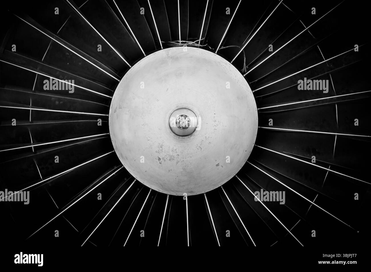 Black engine frame hi-res stock photography and images - Alamy