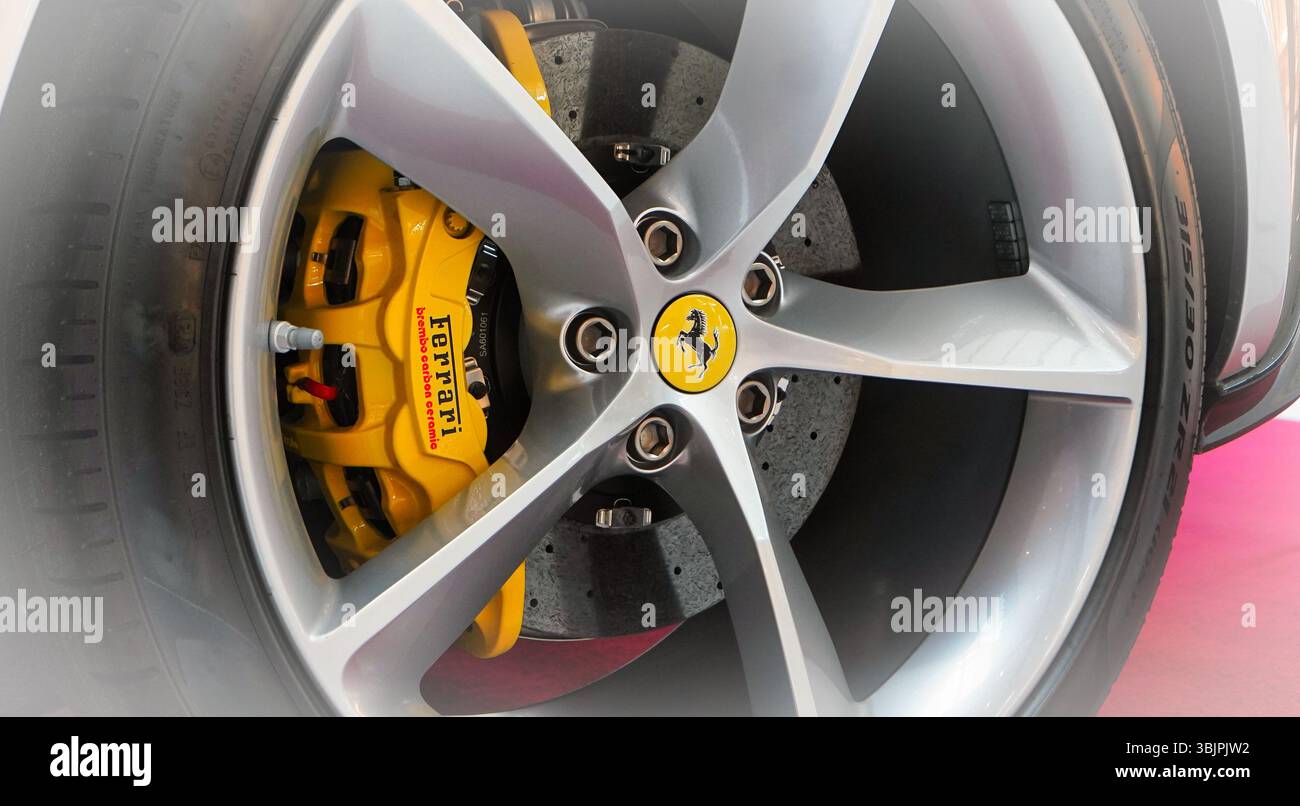 Close-up of a Ferrari wheel Stock Photo - Alamy