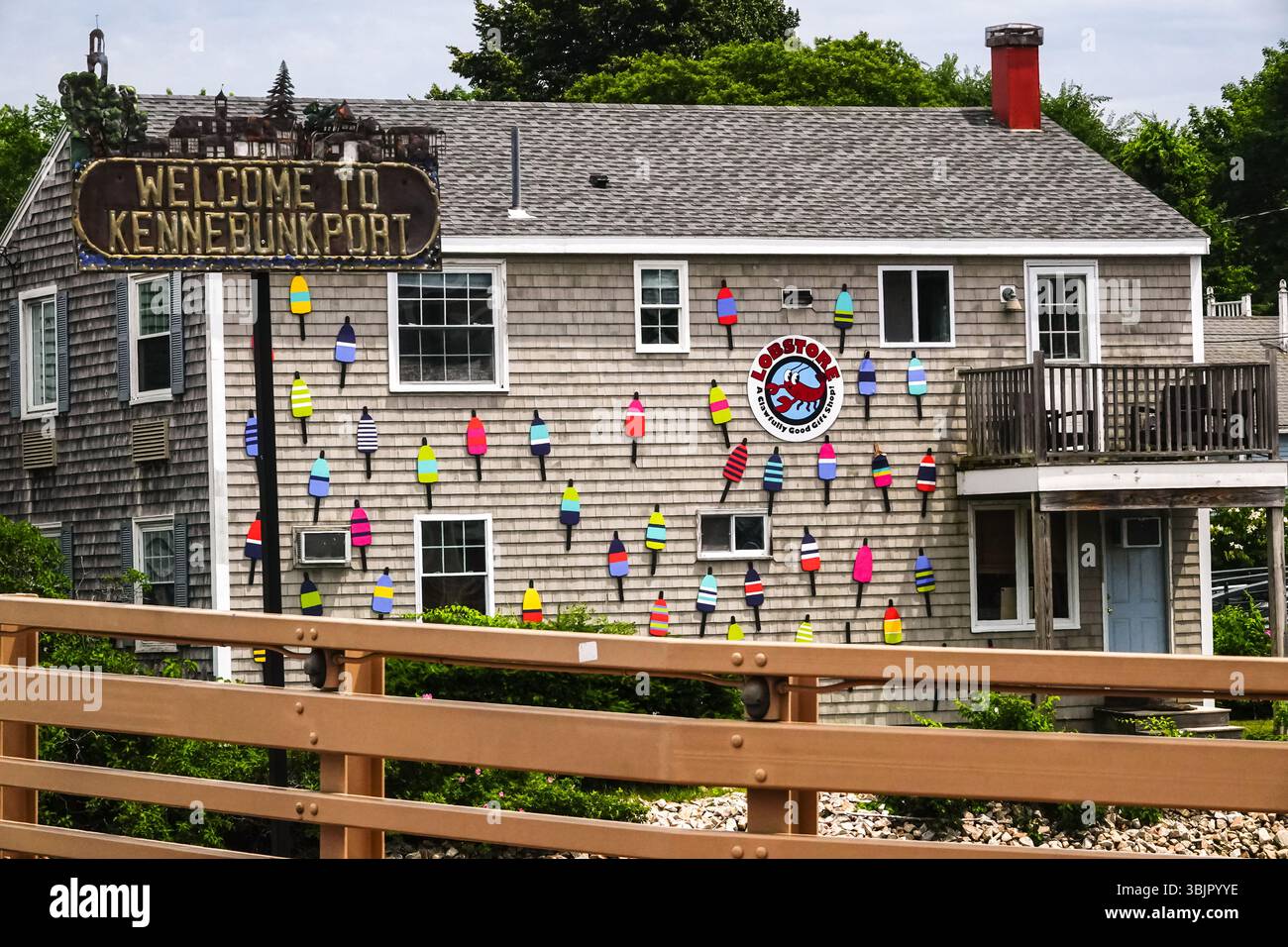 The famous Welcome to Kennebunkport sign along the Dock Square bridge ...