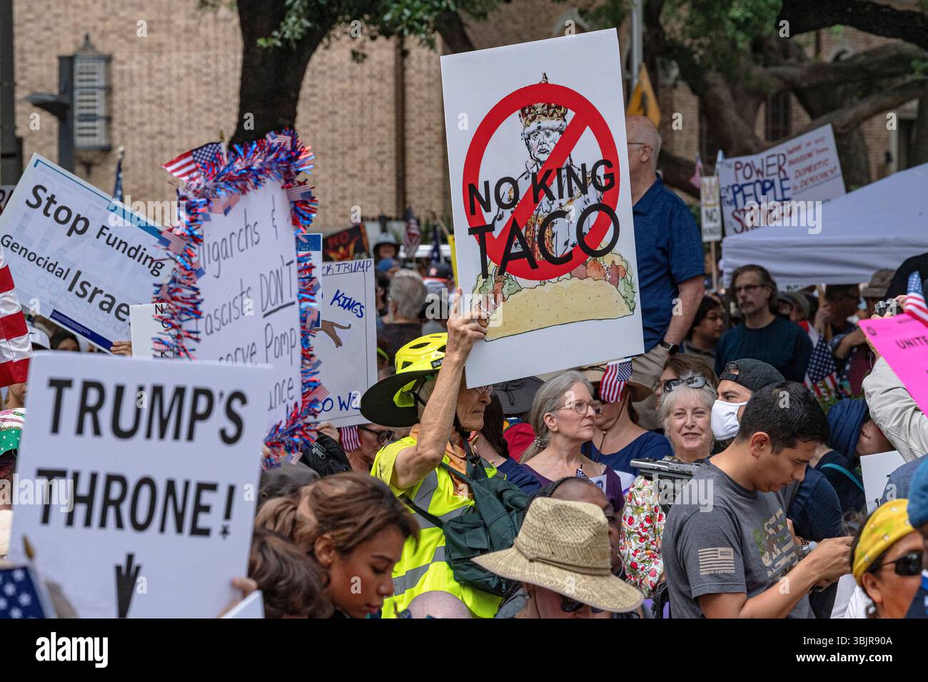 Houston, Texas, USA. 14th June, 2025. Protesters demonstrating against ...