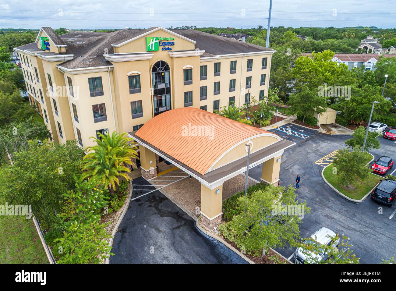 Hotel driveway loop hi-res stock photography and images - Alamy