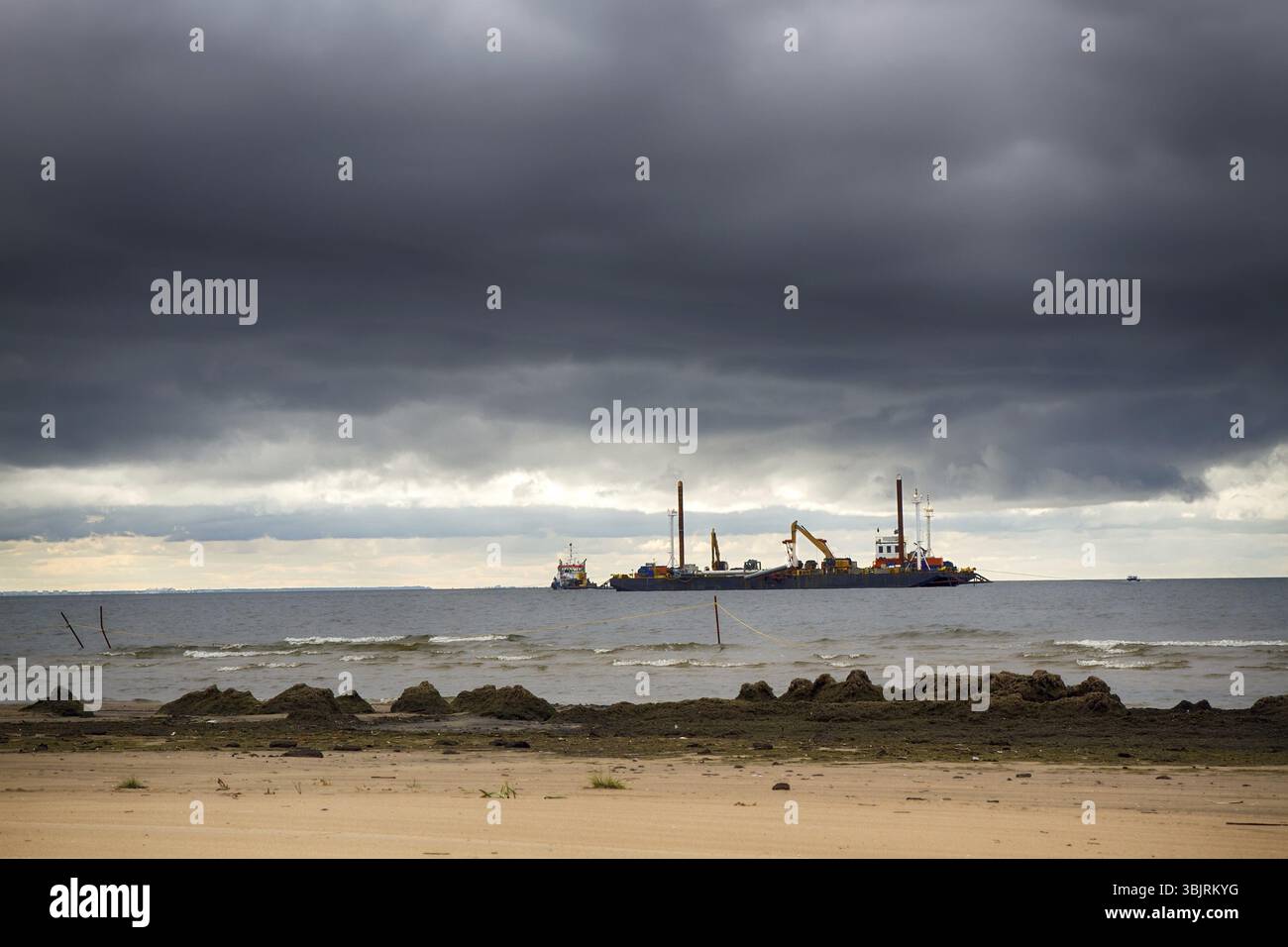 Construction of offshore section of gas pipeline on bottom of Baltic ...