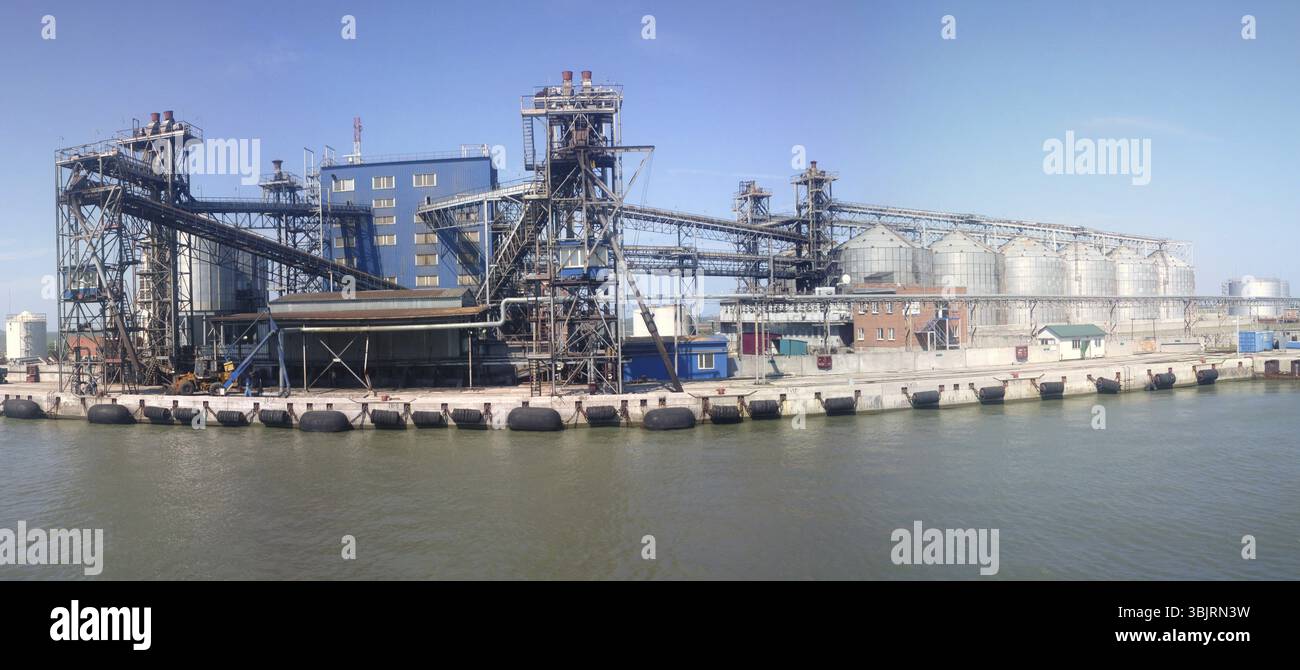 Port storage of fuel petroleum products panorama Stock Photo - Alamy