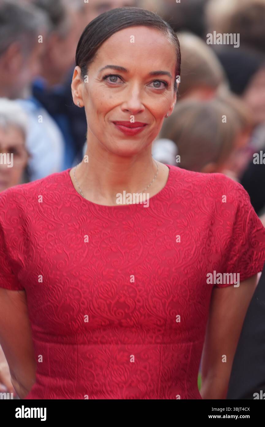 Cabourg, France. 14 juin 2025. Carmen Chaplin ˆ la c r monie de cl™ture tapis rouge du 39e ...