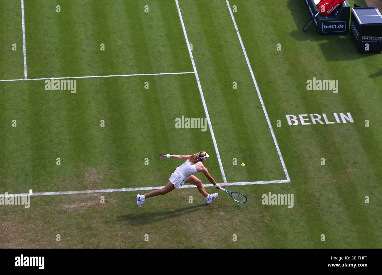 Mirra andreeva hi-res stock photography and images - Alamy