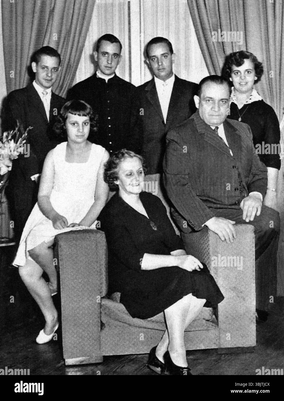 Jorge bergoglio family history hi-res stock photography and images - Alamy