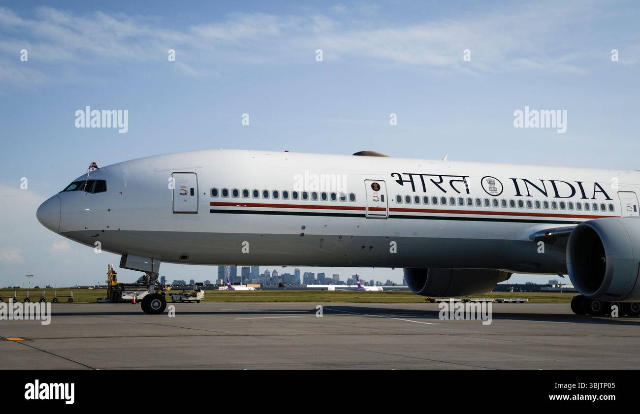 Indian Prime Minister Narendra Modi's plane arrives in Calgary, Alberta ...