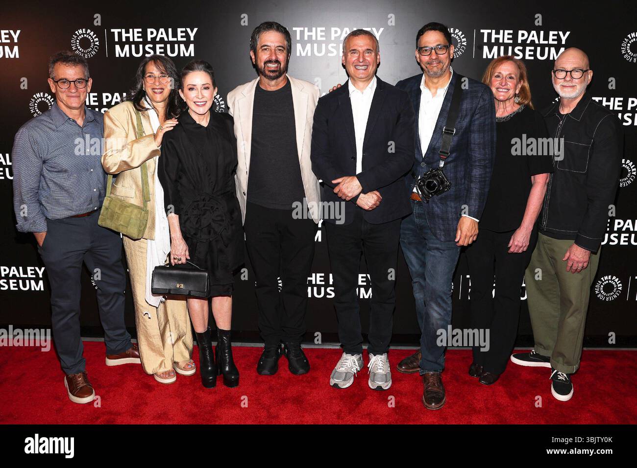 Patricia heaton and phil rosenthal hi-res stock photography and images ...