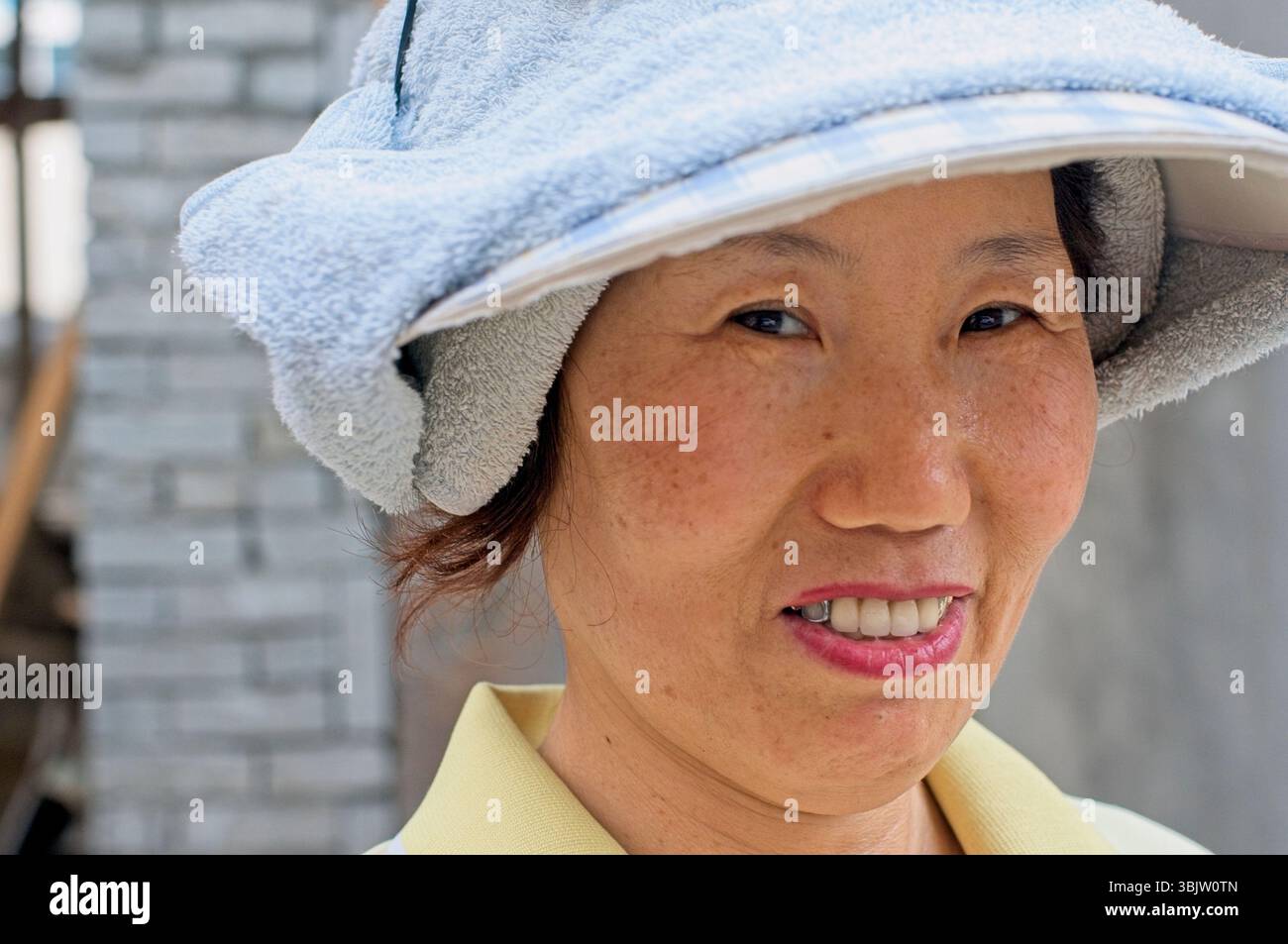 South Korean women construction workers Stock Photo - Alamy