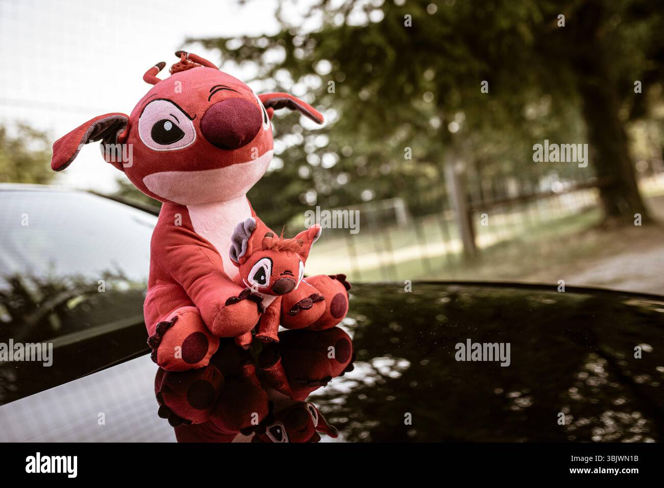 Lilo and stitch 2025 hi-res stock photography and images - Alamy