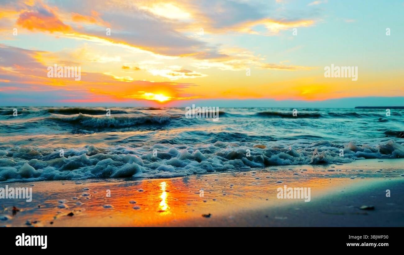 Sunset view over ocean colorful hi-res stock photography and images - Alamy