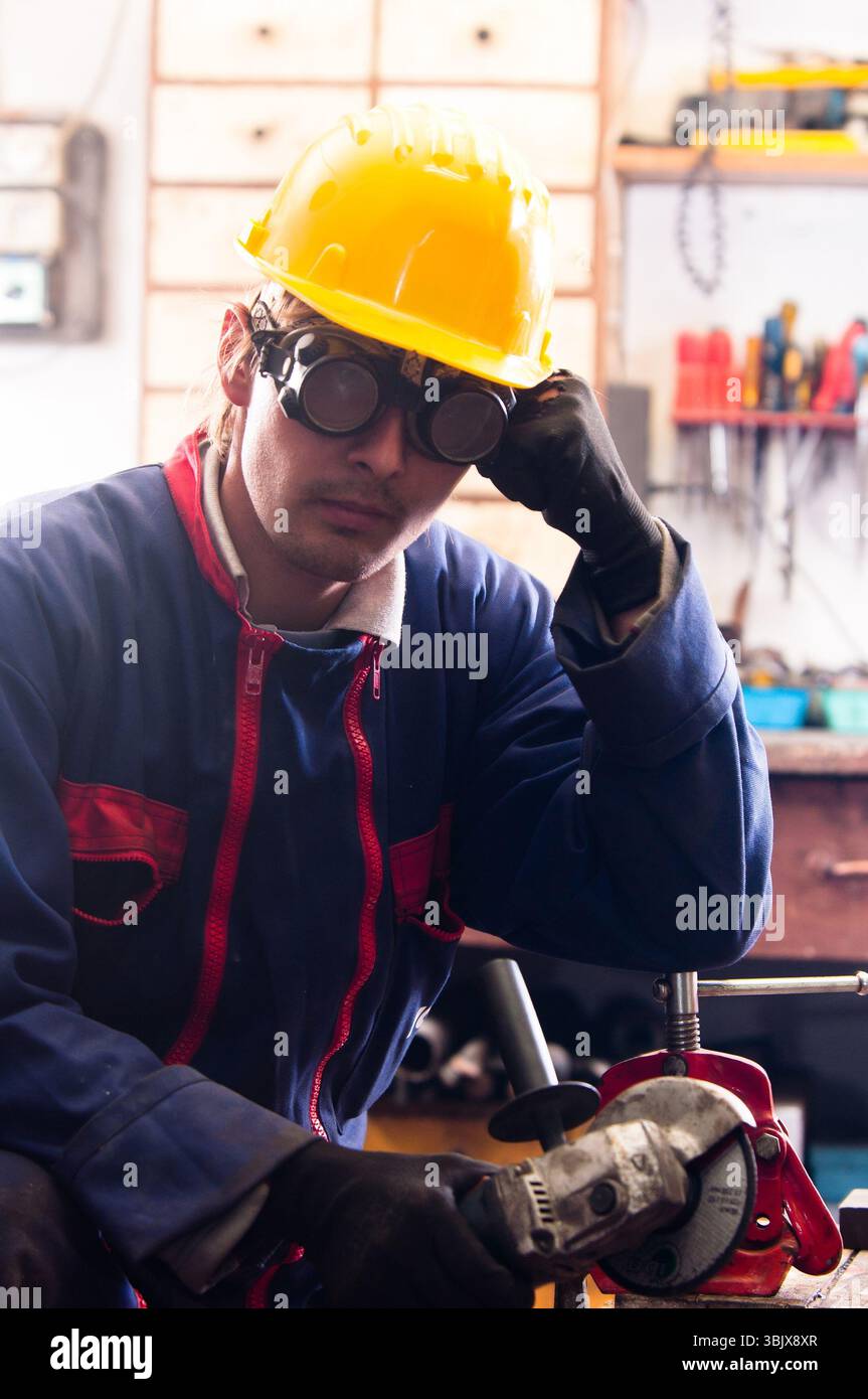 Male worker builder tools hi-res stock photography and images - Alamy