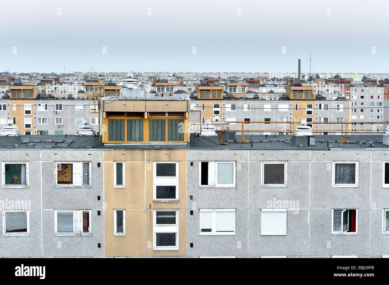 Block full apartments in hi-res stock photography and images - Alamy