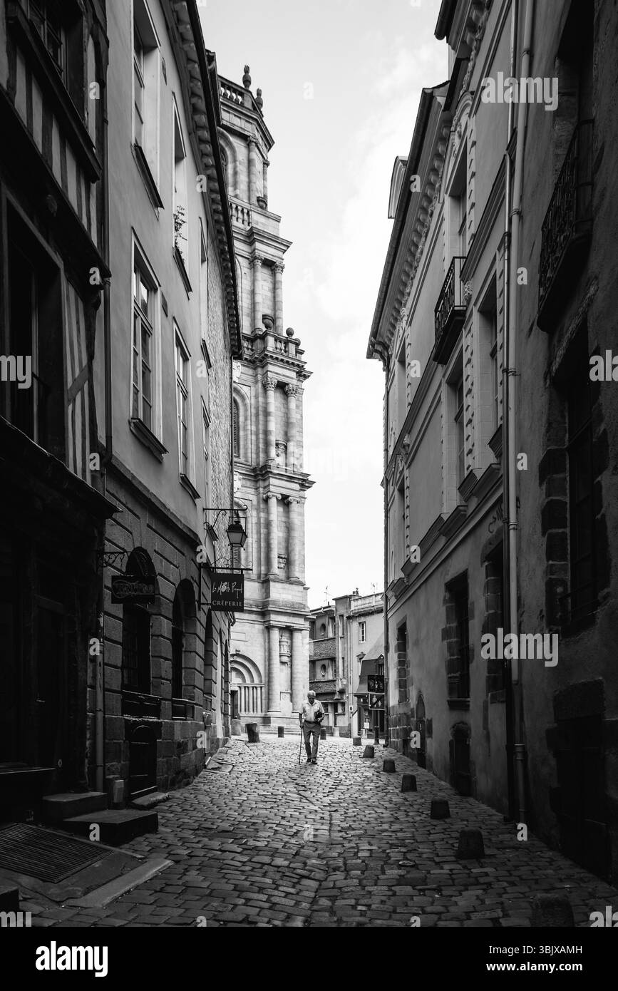 Typical old street in Black and White Stock Photos & Images - Alamy