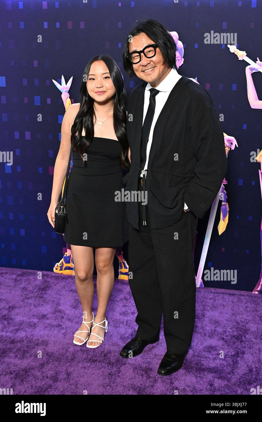 Nick Cho mit Begleitung beim Special Screening der Netflix ...