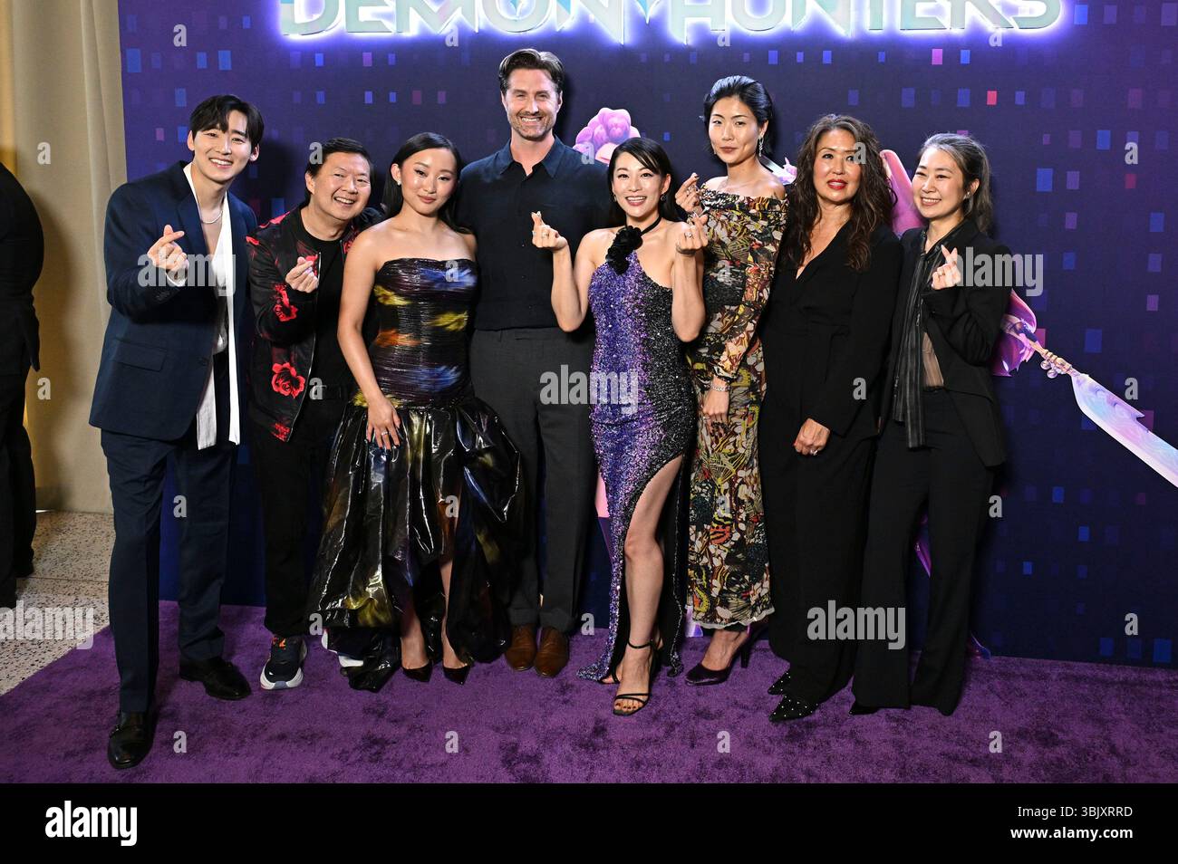 Kevin Woo, Ken Jeong, Ji-young Yoo, Chris Appelhans, Arden Cho, May Hong, Michelle Wong und ...