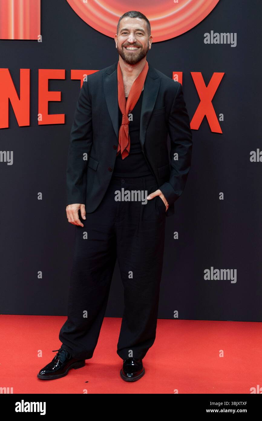 Raúl Tejón attended 'the red carpet for the 10th Anniversary of Netflix ...