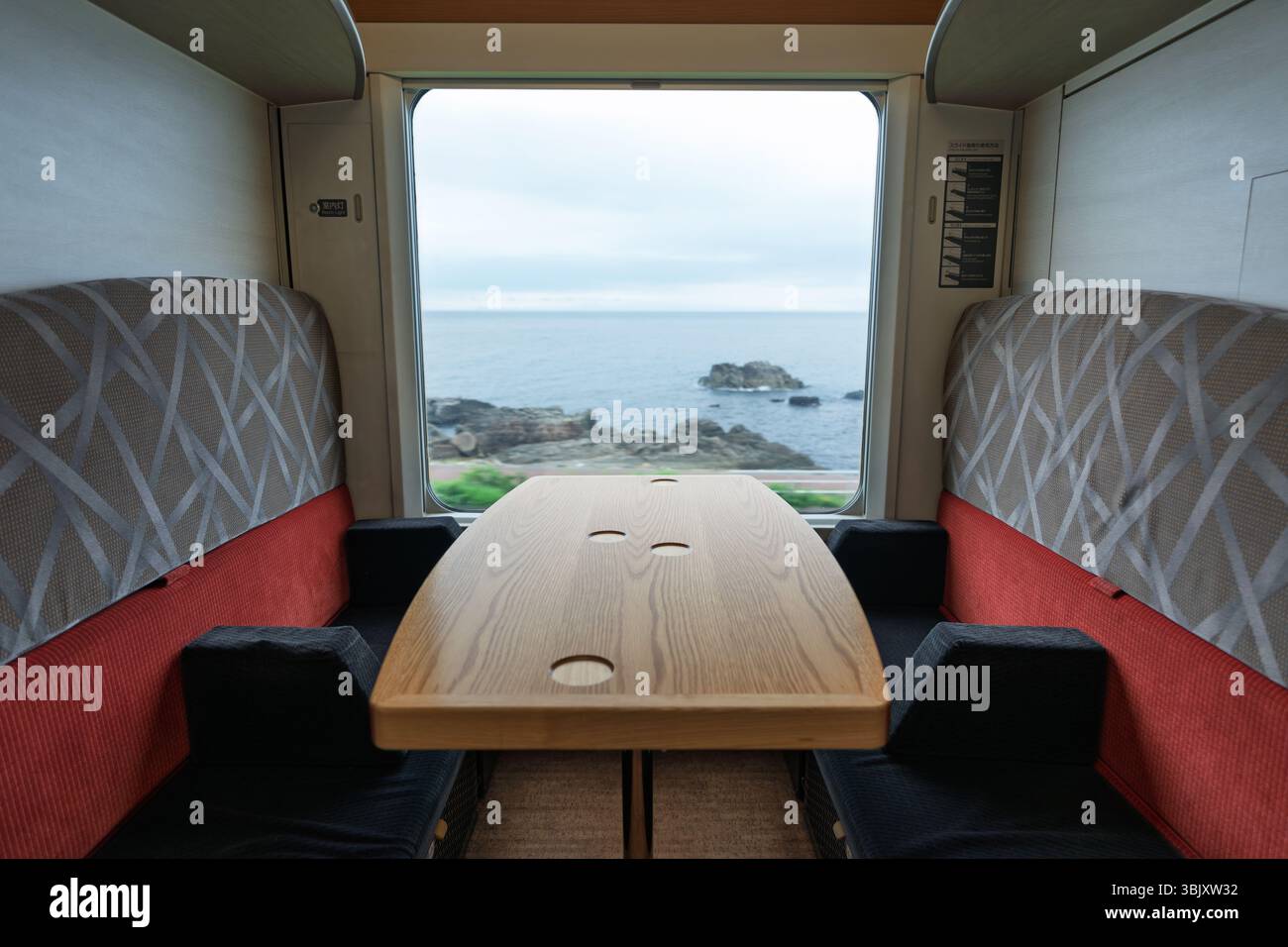 Resort Shirakami "Aoike" (2nd generation) train set, interior of a box ...