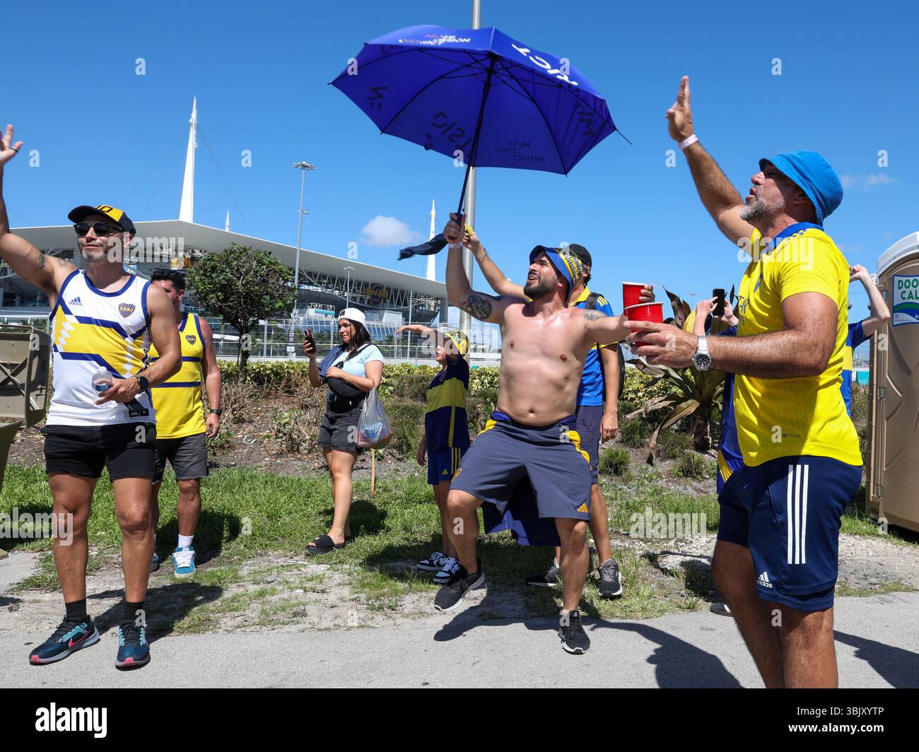 Boca Juniors fans support their team during the FIFA Club World Cup ...