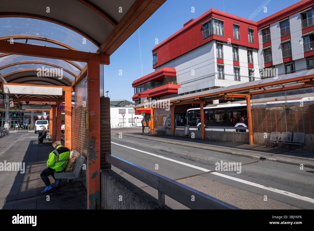 the bus station on Breslauer square at the main station, Kommerz Hotel ...