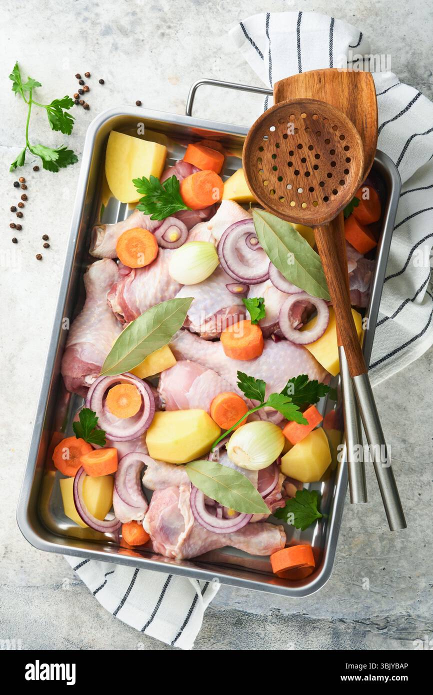 Cooking chicken bouillon roast hi-res stock photography and images - Alamy