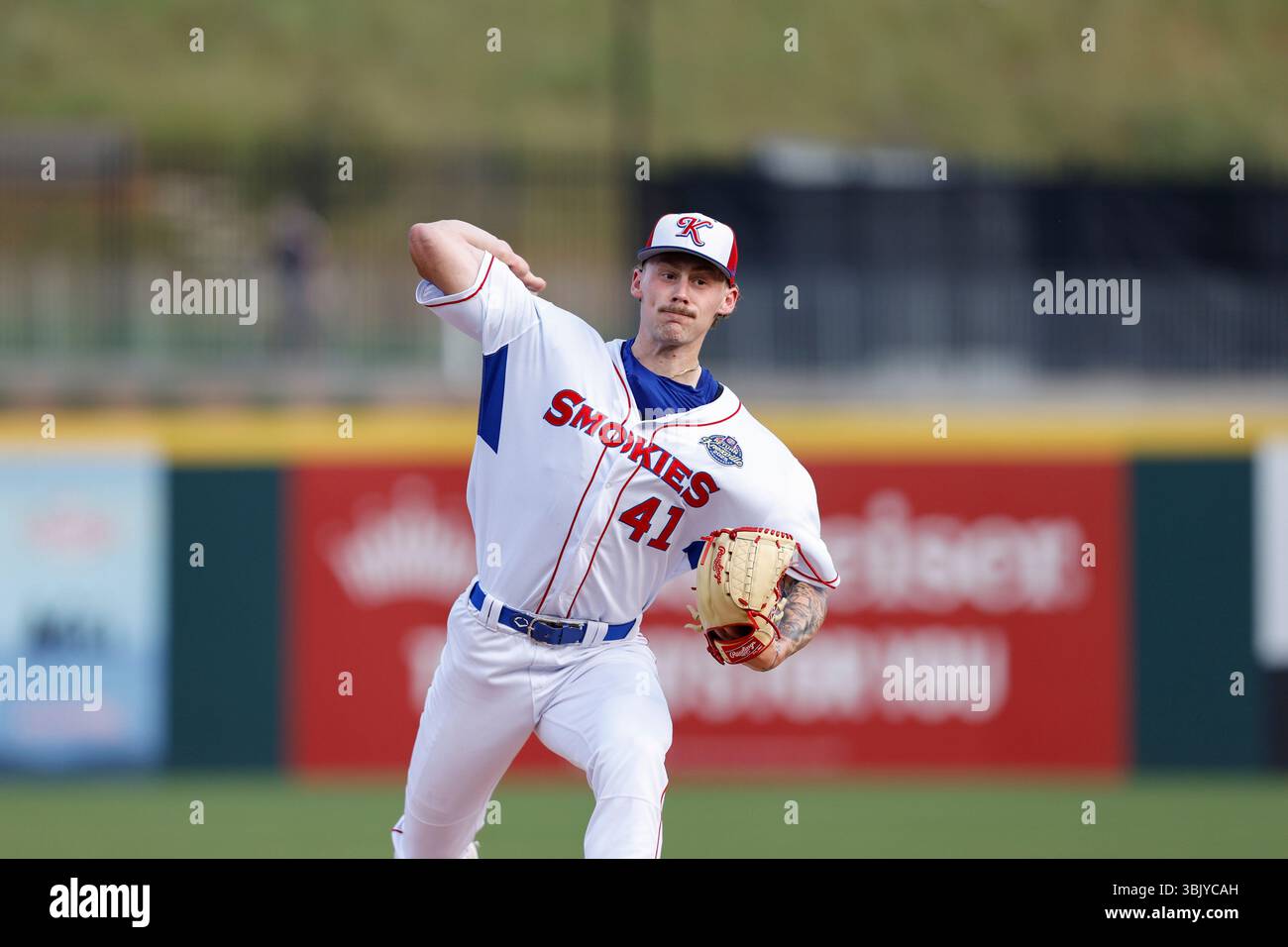 Knoxville Smokies starting pitcher Jaxon Wiggins (41) in action against ...