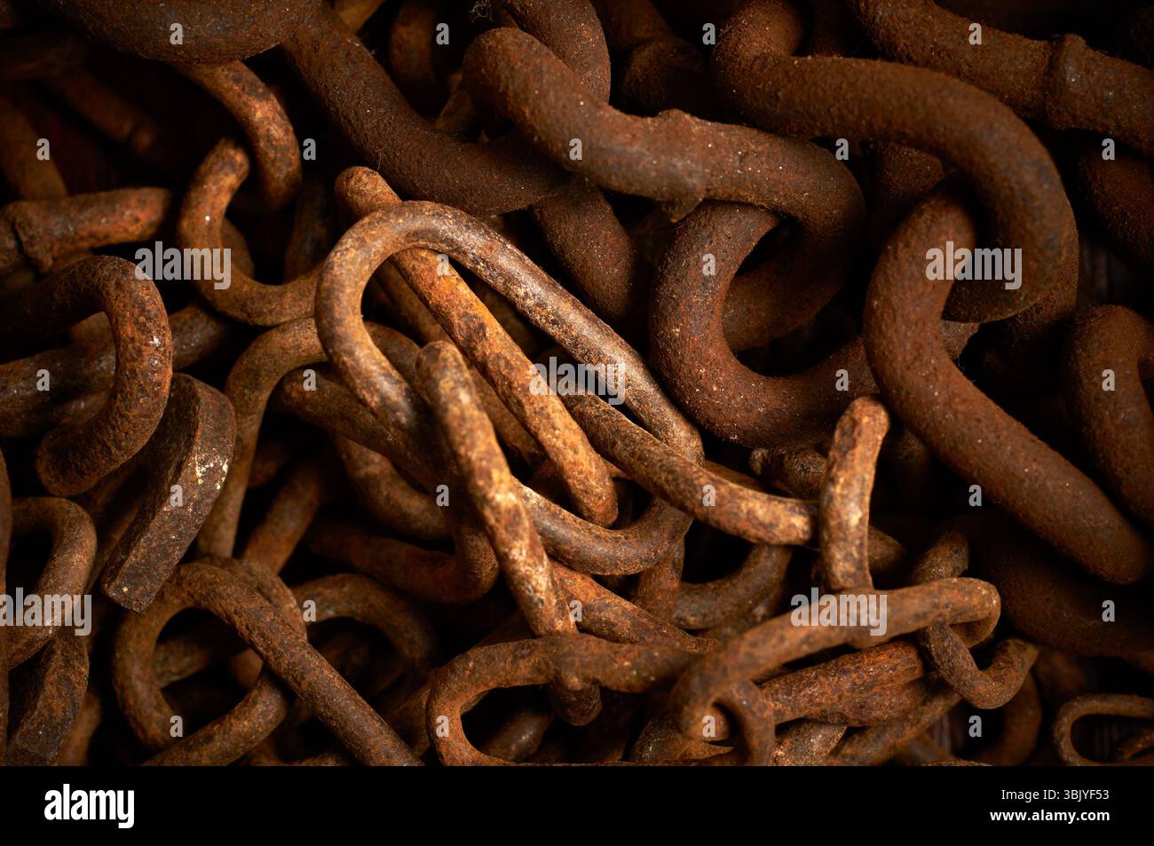 Restraint chains hi-res stock photography and images - Alamy