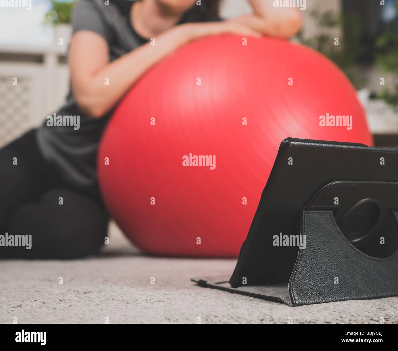 Tablet recording hi-res stock photography and images - Alamy