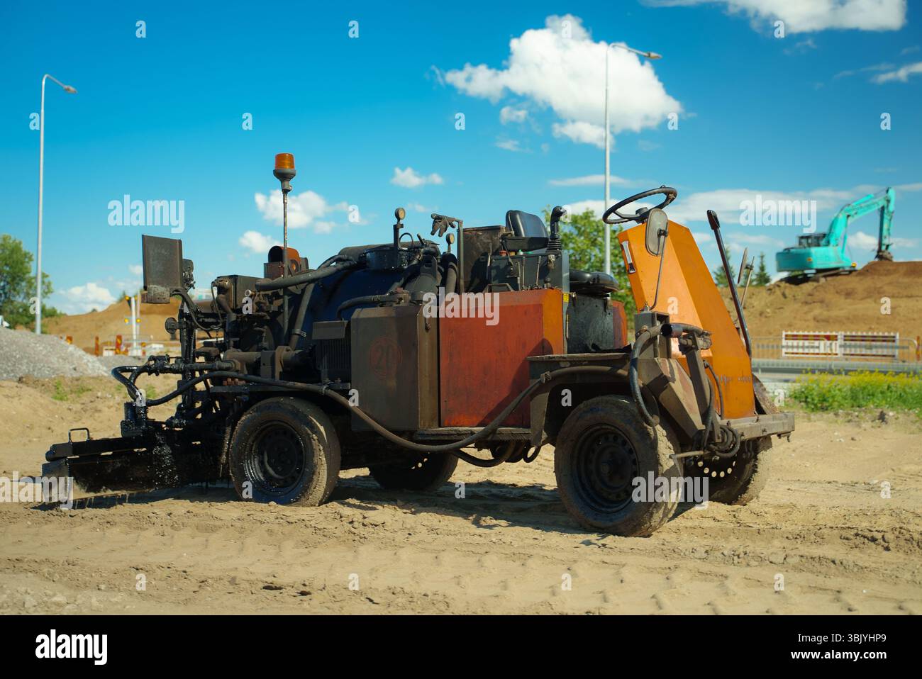 Oil-tar spreader car. Machine for uniform injection of heated organic ...