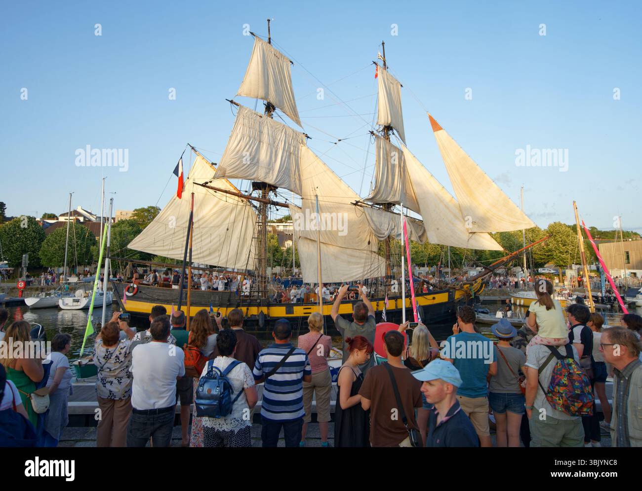Phoenix : a brig-rigged vessel, a schooner (Denmark in 1929), Port of ...