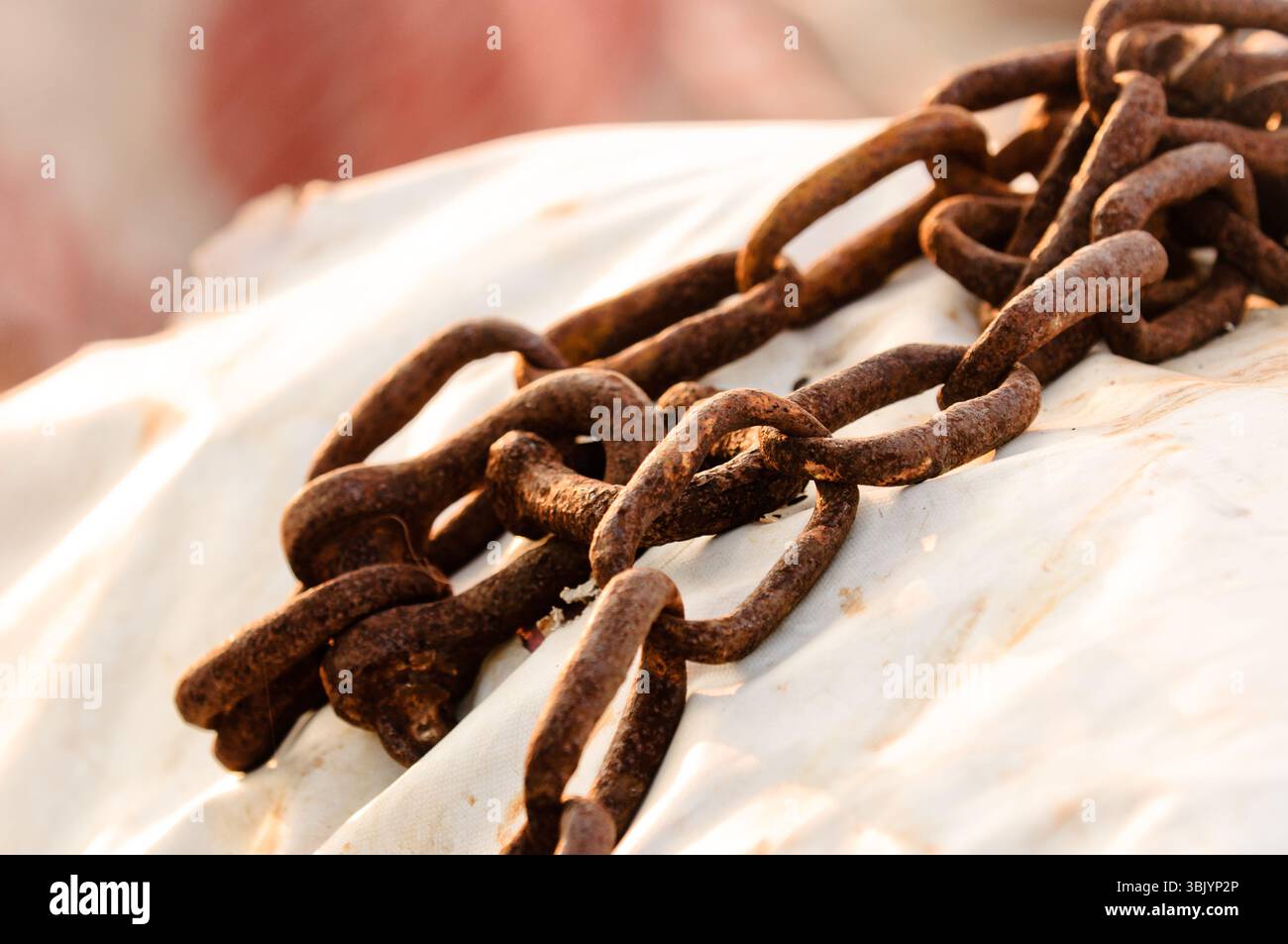 Rusty old chains of a boat Stock Photo - Alamy