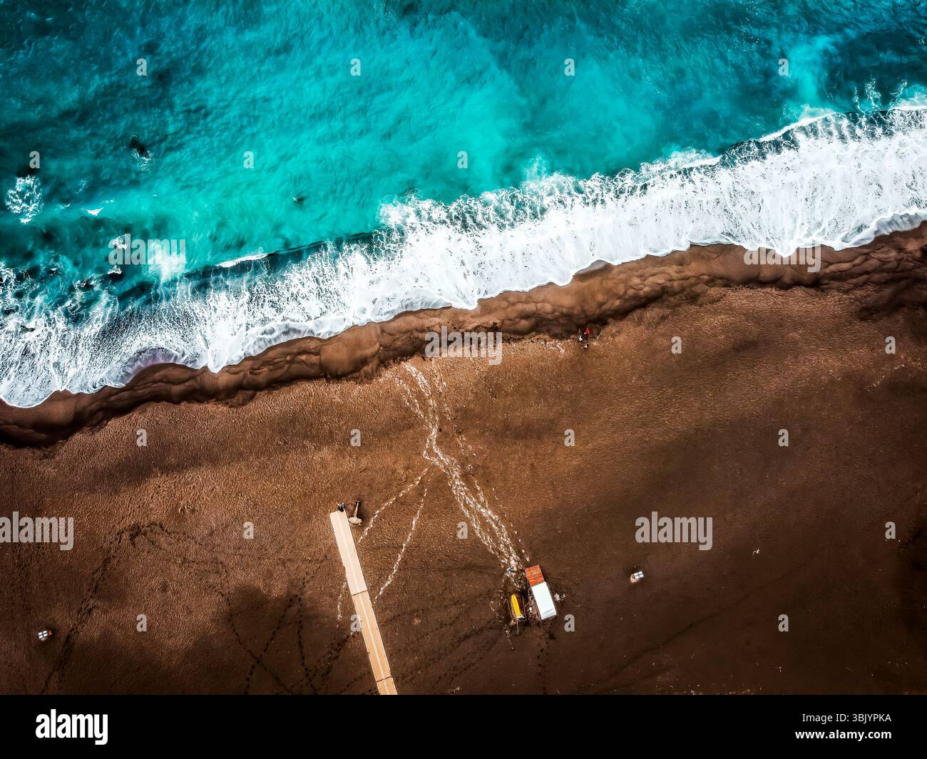 Drone texture paradise shore beach hi-res stock photography and images ...