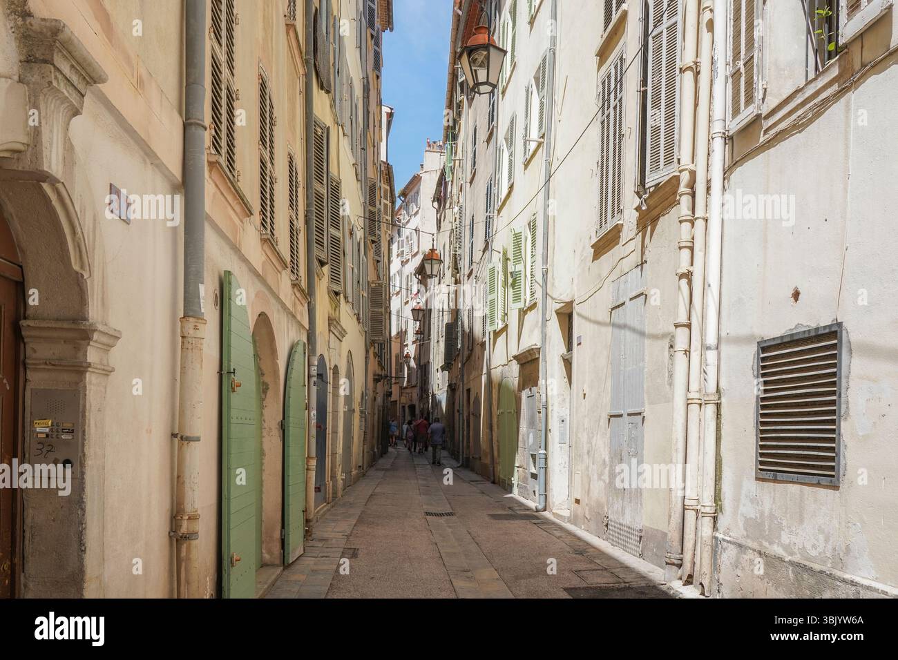 Old French suburban homes and apartments in historic centre of Toulon ...