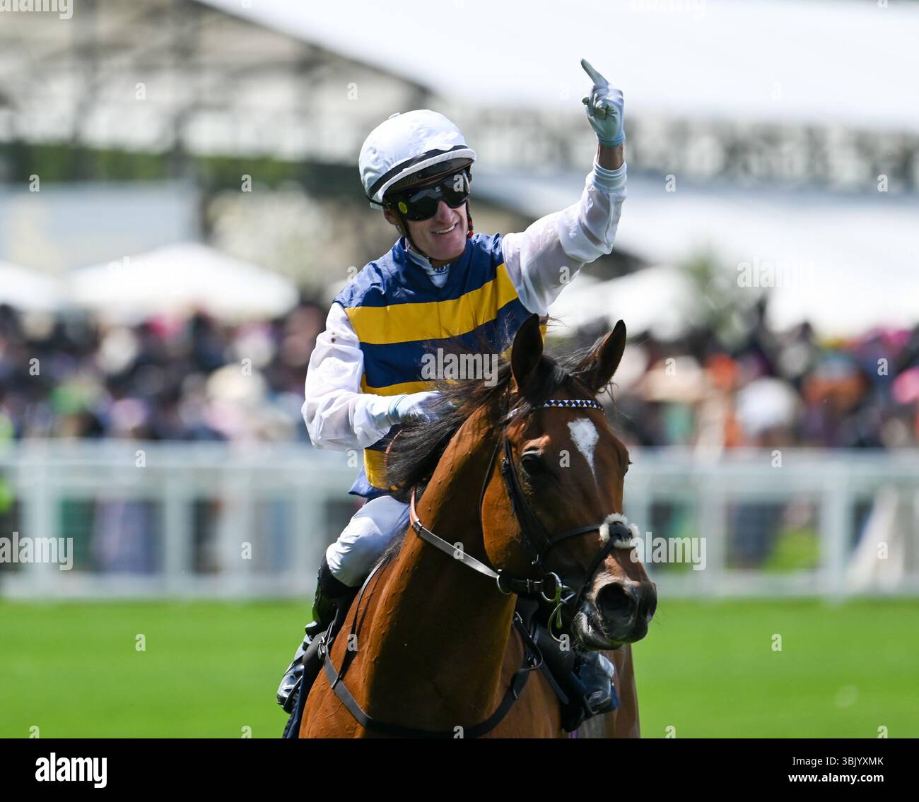 Ascot, UK. 17 June, 2025. Docklands ridden by Mark Zahra wins The Queen ...
