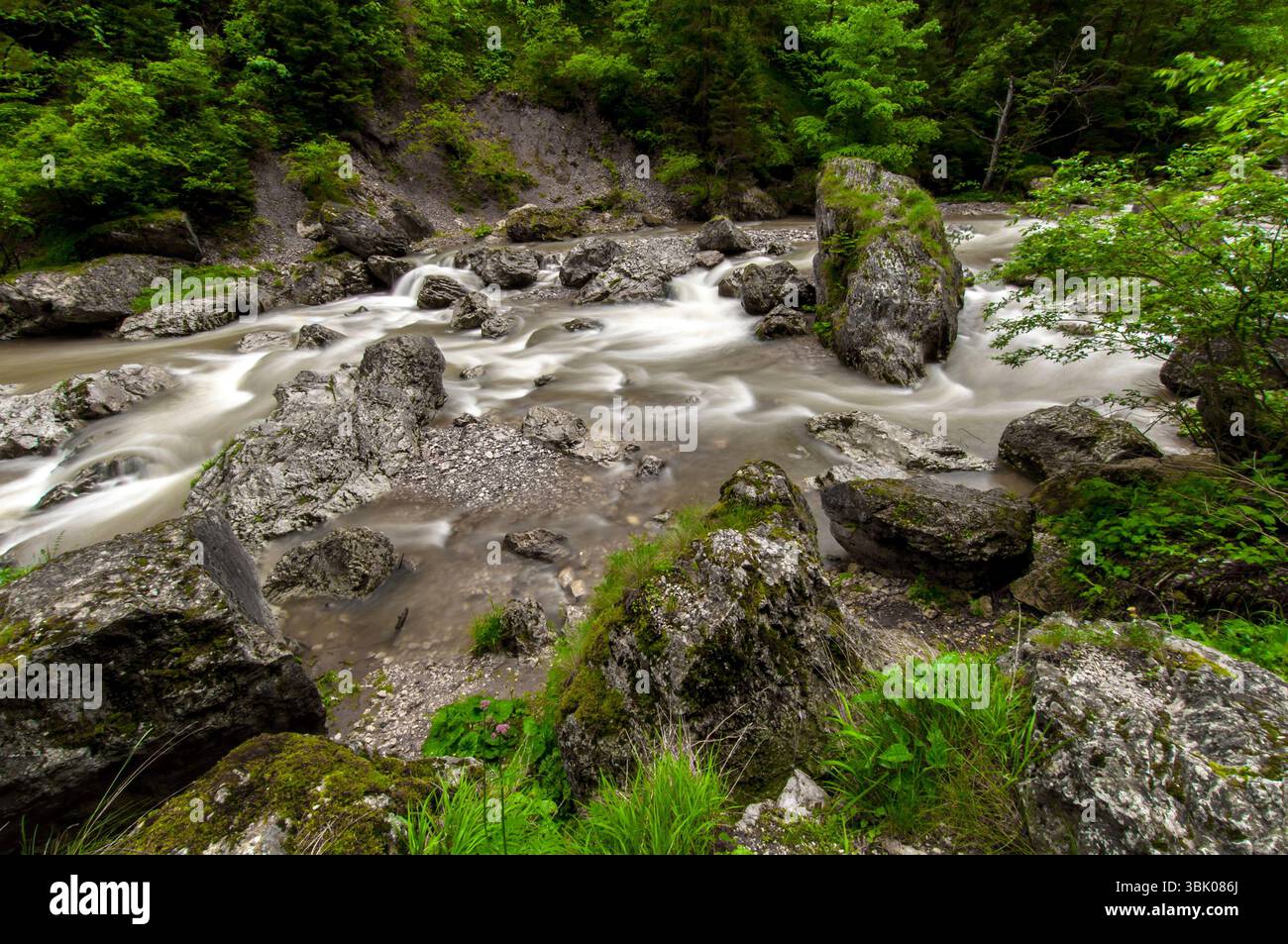 Mountain fast flowing river hi-res stock photography and images - Alamy